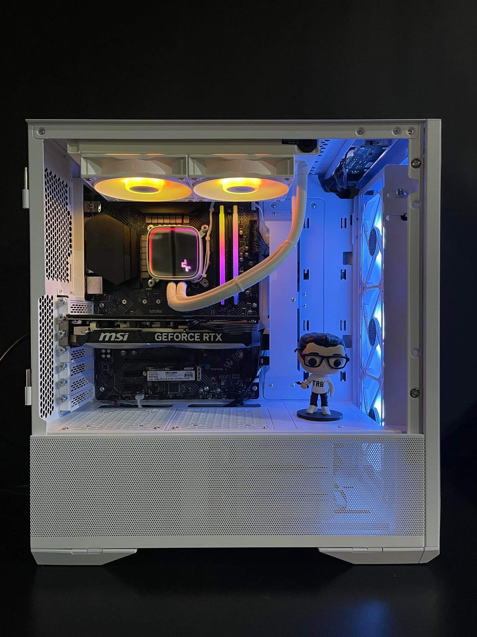 LIAN LI LANCOOL II MESH RGB SNOW WHITE — The Rig Builders